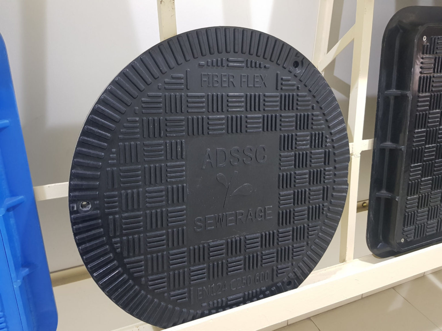 SMC ( GRP MANHOLE COVER AND FRAME ) – Fiber Flex UAE